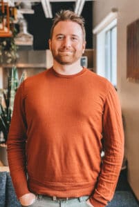 About us and our team of artificial intelligence experts - Moov AI